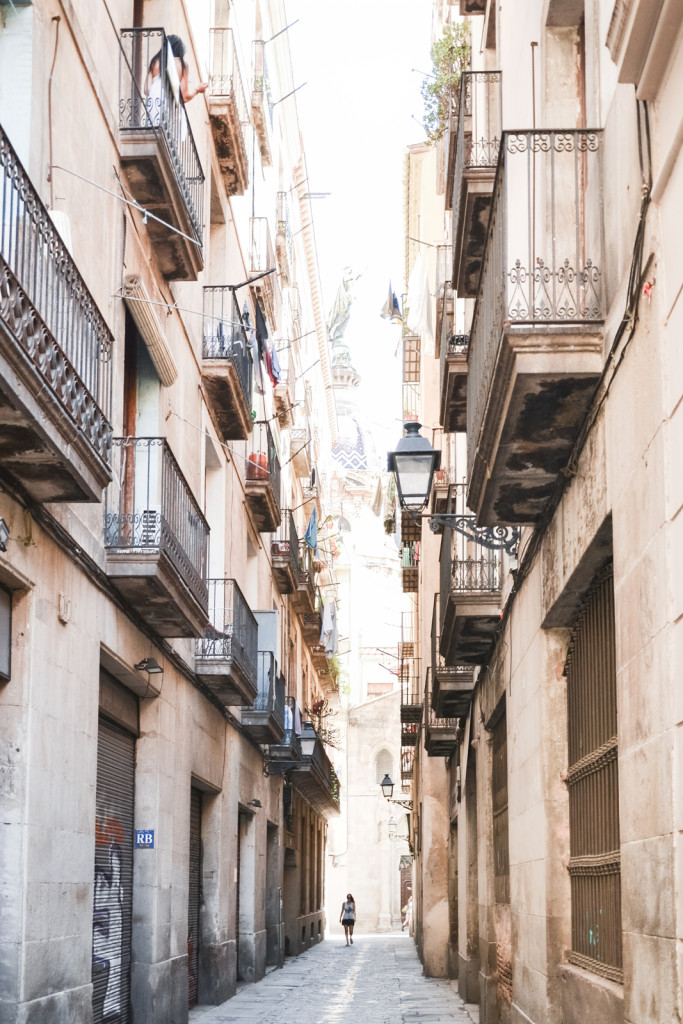 The Gothic Quarter, the old town of Barcelona | Epepa Travel Blog